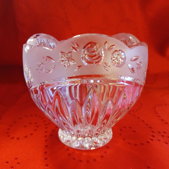 Oneida | Accents | Vintage Oneida Southern Garden Pattern Lead Crystal ...